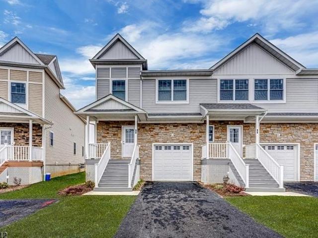100 Valerie Dr, Manville, NJ 08835
