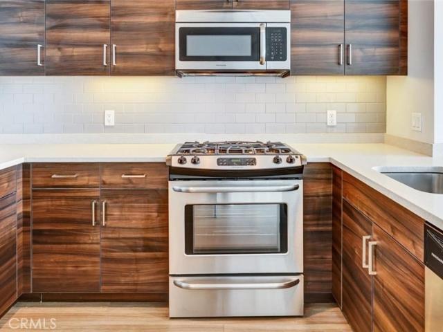 100 Van Ness Avenue 1408