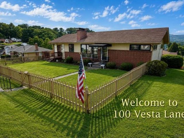 100 Vesta Ln, Johnstown, PA 15905