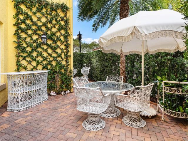 100 Via Floresta Drive, Boca Raton, US, FL