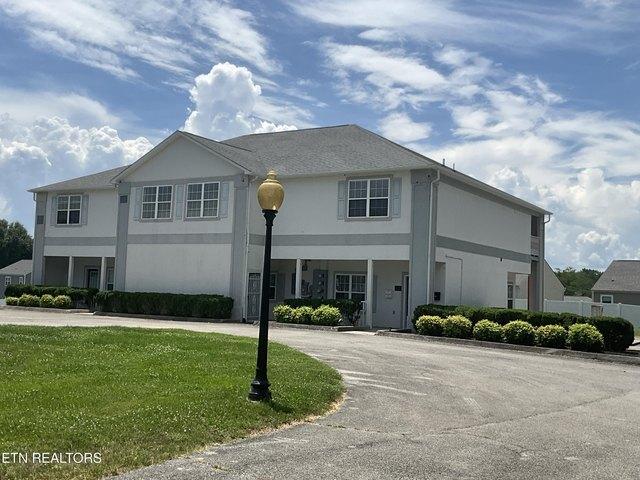 100 Village Way Apt E, Kingston, TN 37763