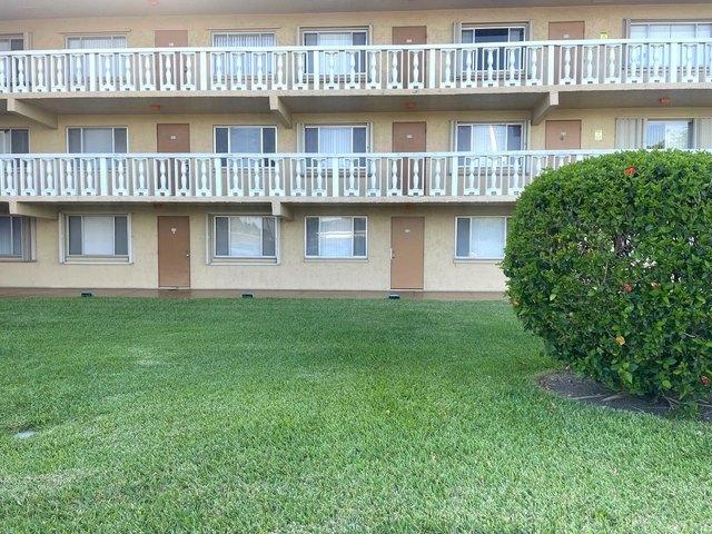 100 Village Green Cir E Apt 112, Palm Springs, FL 33461