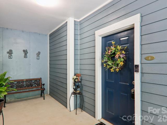100 Vista Lake Drive # 2