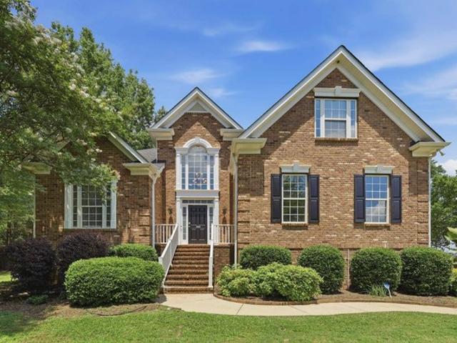 100 Yorkswell Ln, Greenville, SC 29607