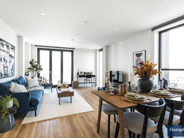 100a George Street Croydon CR0 3 bed apartment to rent £2,900 pcm £669 pw