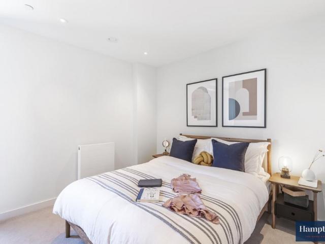 100a George Street Croydon CR0 1 bed apartment to rent £1,865 pcm £430 pw