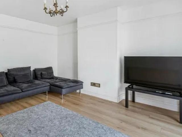 100a Pope's Lane, London, W5 4NS, United Kingdom | 4 bed duplex for rent #138594665 | Rentberry