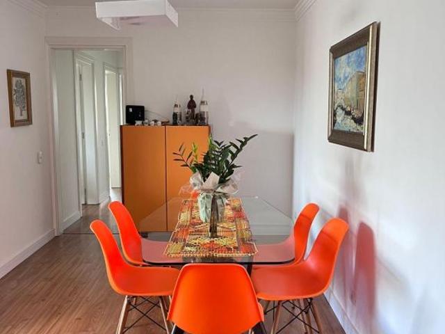 100m² de Puro Espaço e Luz no Alto da XV: 3 Quartos 1 Suíte + Despensa + 2 vagas paralelas