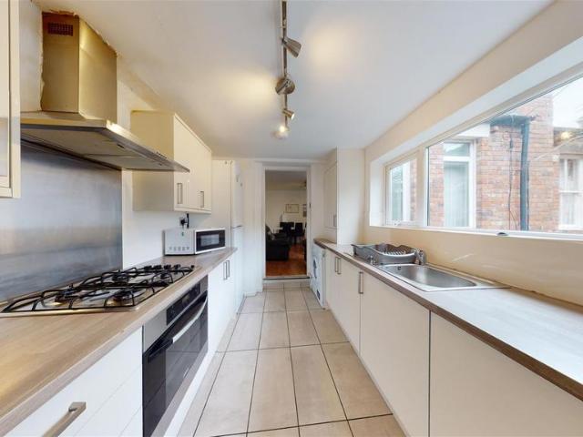 £100pppw Greystoke Avenue. 6 bed maisonette to rent £2,600 pcm £600 pw