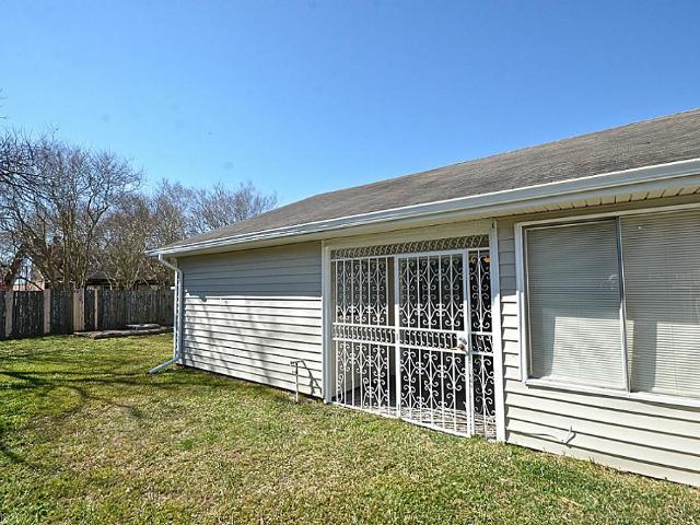 10143 Towne Mist Dr, Sugar Land, TX 77498 | MLS #45012