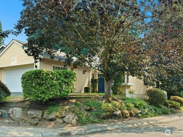 10141 NE 126th St, Kirkland, WA 98034