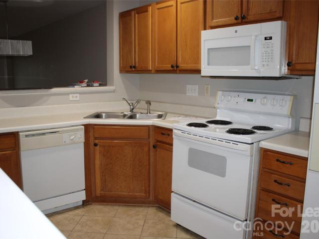 10147 Reindeer Way Ln, Charlotte, NC 28216 | MLS #4355 | Compass