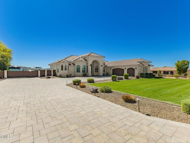 10145 W Lariat Ln, Unit 1, Peoria, AZ 85383 | MLS #6999 | Compass