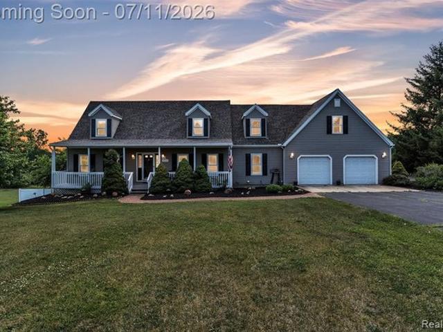 10146 Marshall Rd, Green Oak Township, MI 48178