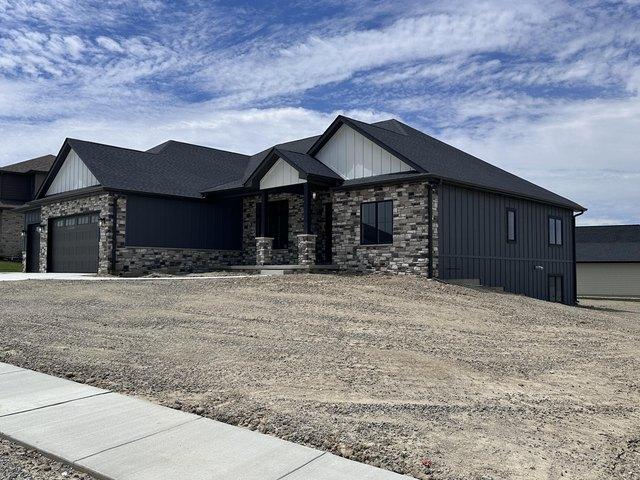 10148 Spring Lake Rd, Saint John, IN 46373