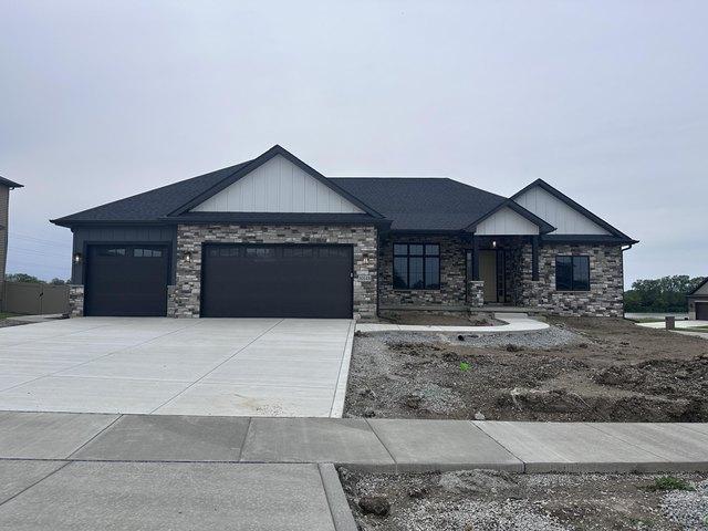 10148 Spring Lake Rd, Saint John, IN 46373