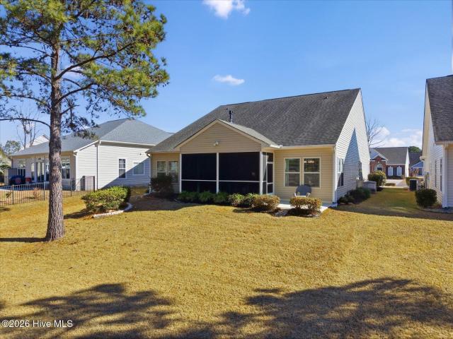 1014 Meadowlands Trail NW