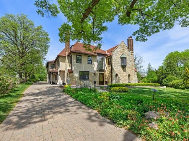 1014 Mount Curve Ave, Minneapolis, MN 55403