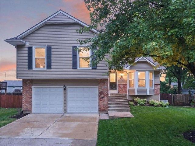 1014 N Church St, Olathe, KS 66061