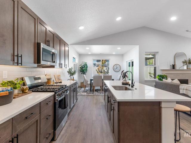 1014 N Belgian Way