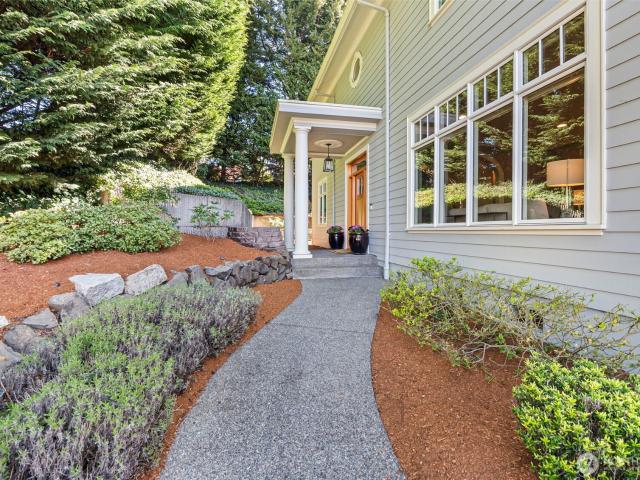 1014 N E St, Tacoma, WA 98403 | Compass