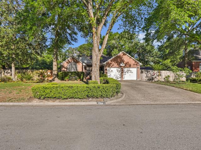 1014 N Rivershire Dr, Conroe, TX 77304 | MLS #86315 | Compass