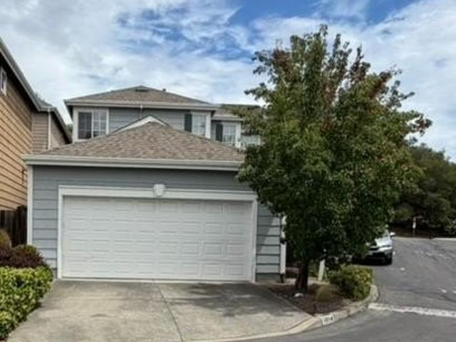 1014 Addison Cir, Petaluma, CA 94952