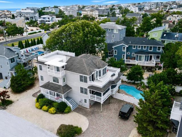 1014 B Long Beach
