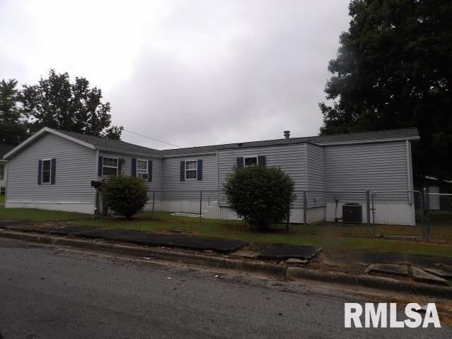1014 Beulah St, Eldorado, IL 62930
