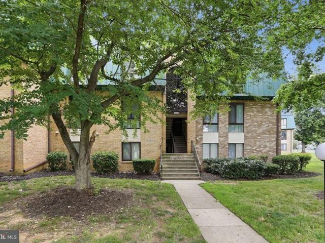 1014 Brinker Dr Apt 302, Hagerstown, MD 21740