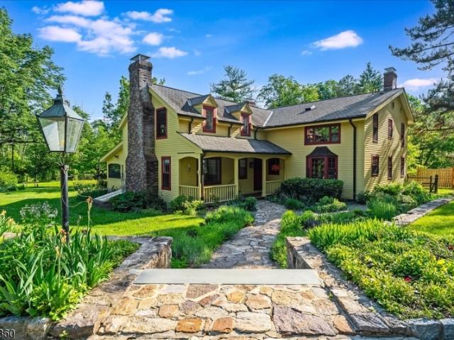 1014 Califon Cokesbury Rd