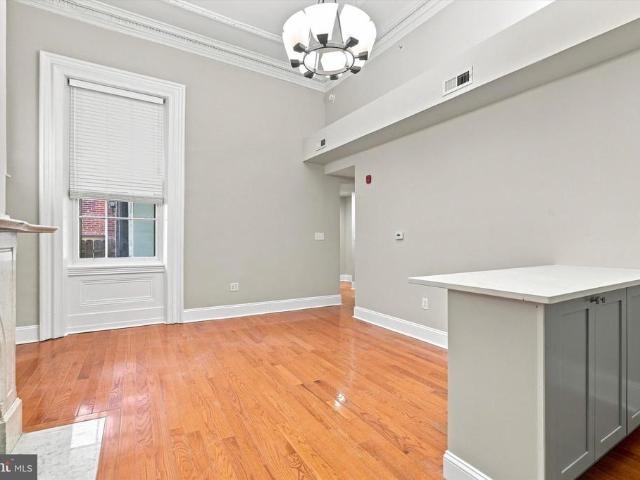 1014 Clinton Street # 1R