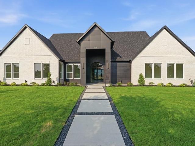 1014 Devonshire Dr N, Forney, TX 75126