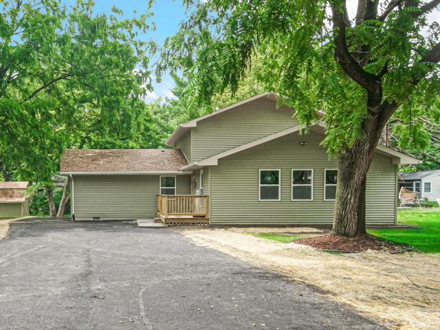 1014 E 63rd Place