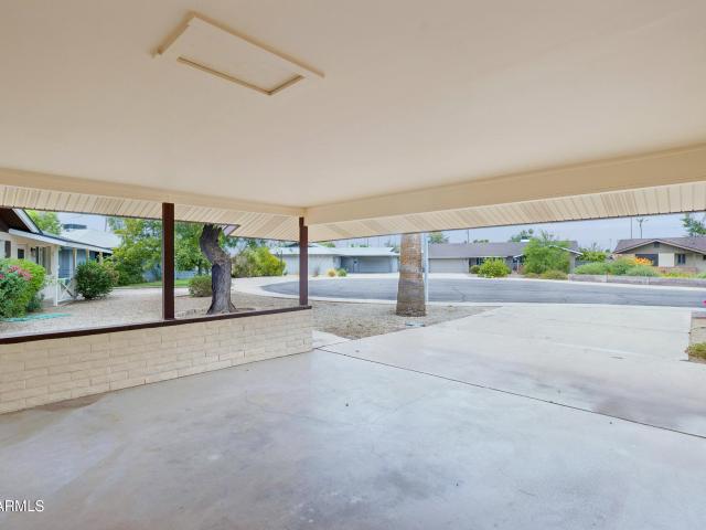 1014 e balboa circle
