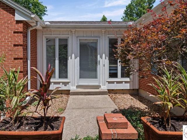 1014 E Palmer Pl, Clinton, MO 64735