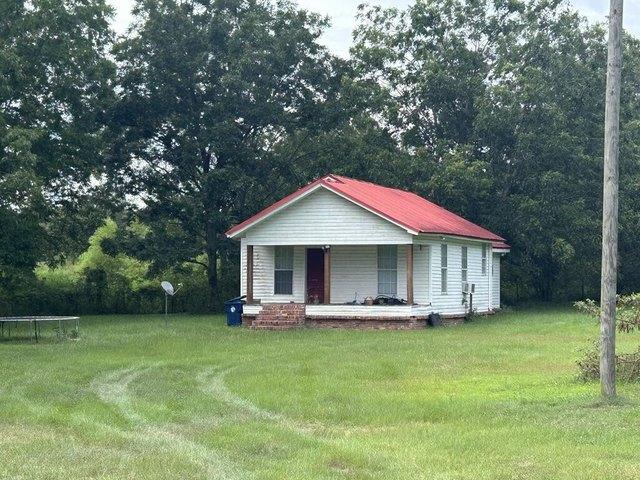 1014 Glen Lawrence Rd, Cowarts, AL 36321