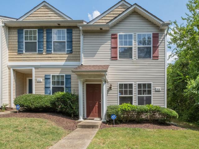 1014 Halifax Ln