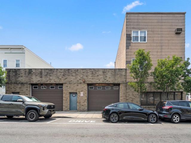 1014 Kennedy Blvd