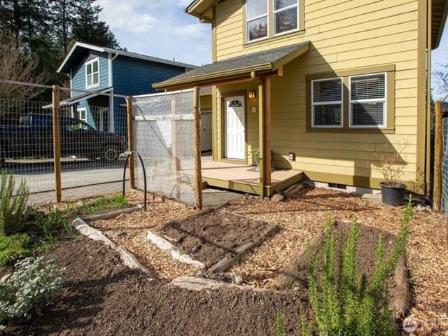 1014 Park St Unit 1B, Friday Harbor, WA 98250