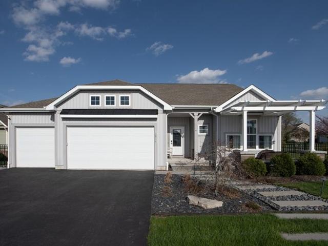 1014 Persimmon Dr, Genoa, IL 60135