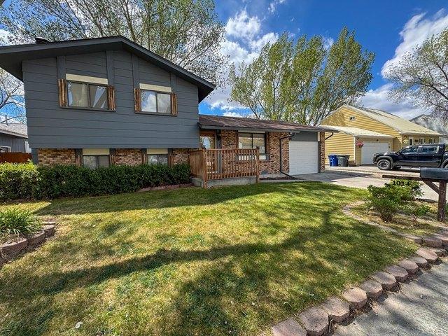 1014 Pinecrest St, Riverton, WY 82501