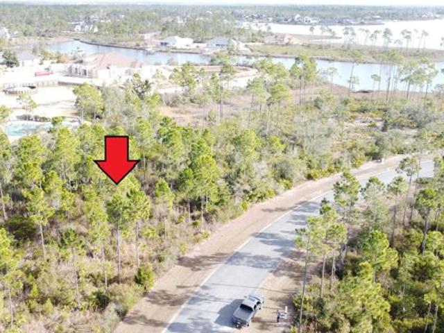 1014 Reel Easy Dr, Panama City, FL 32404