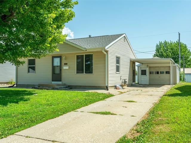 1014 S 11th Ave, Marshalltown, IA 50158