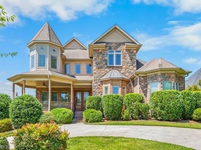 1014 Salem Village Ln, Clemmons, NC 27012