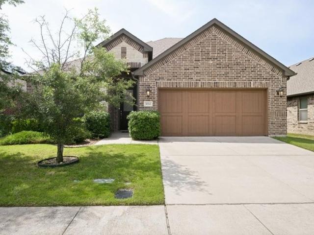 1014 W Villas Ct, Lewisville, TX 75067