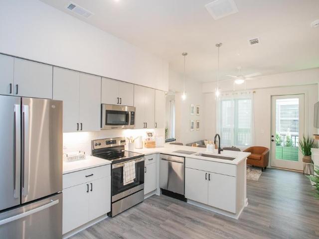 1014 16th Ave S # 109