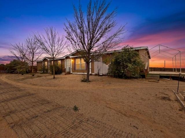 1014 25th St SW, Albuquerque, NM 87124