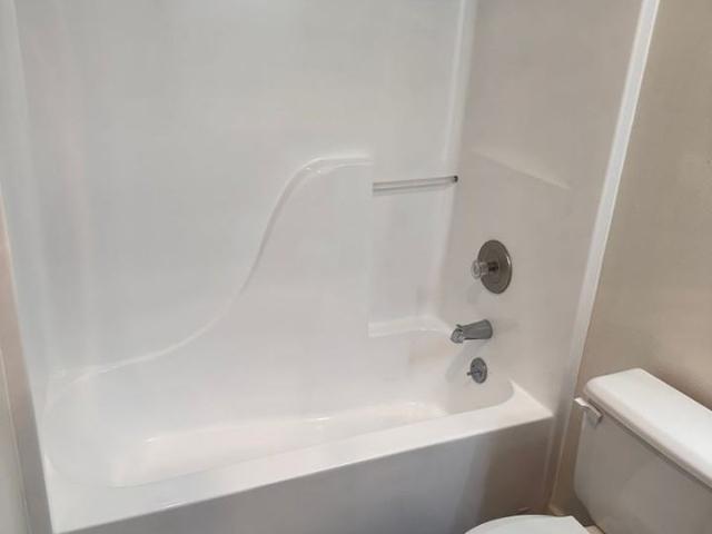 1014 37th Street 2 Bedroom Apartment for Rent at 1014 37th St Se, Auburn, WA 98002 South Auburn