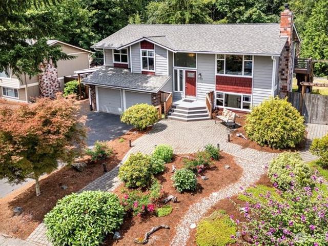 10152 NE 204th St, Bothell, WA 98011